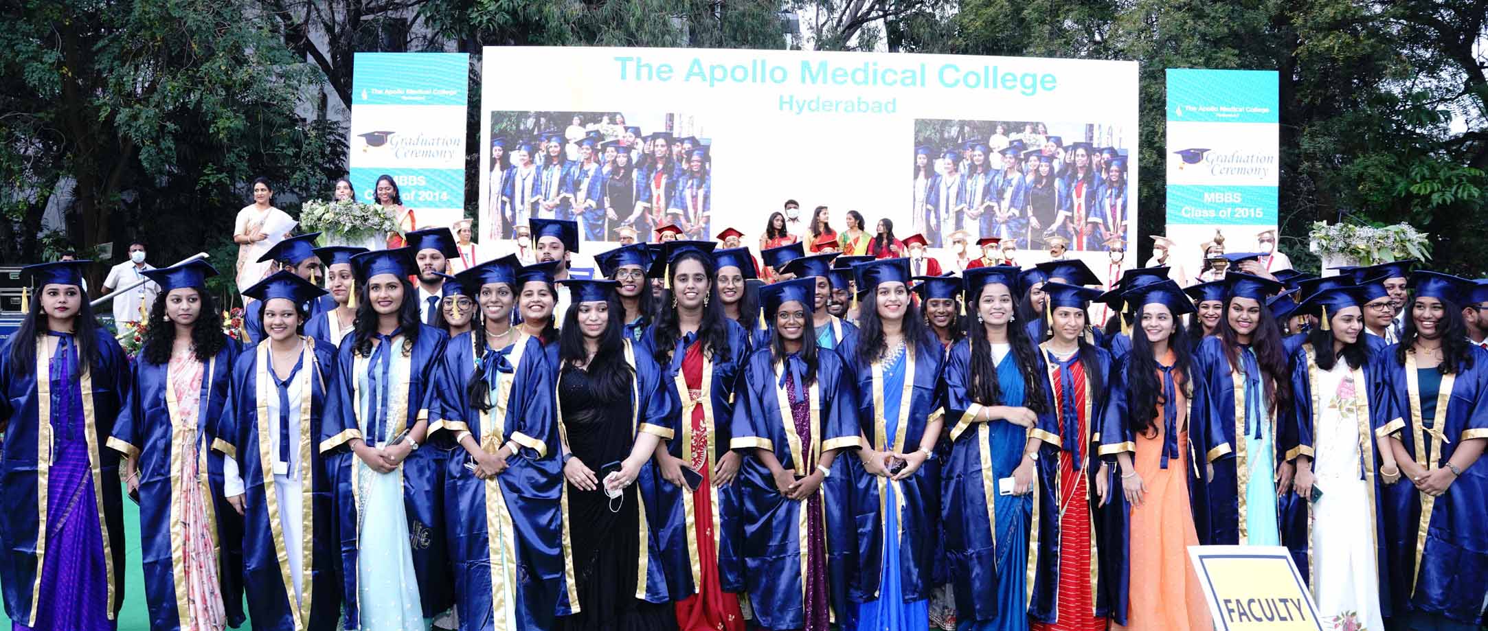 KNRUHS Vice-Chancellor, Prof. Karunakar Reddy, presents graduation ...