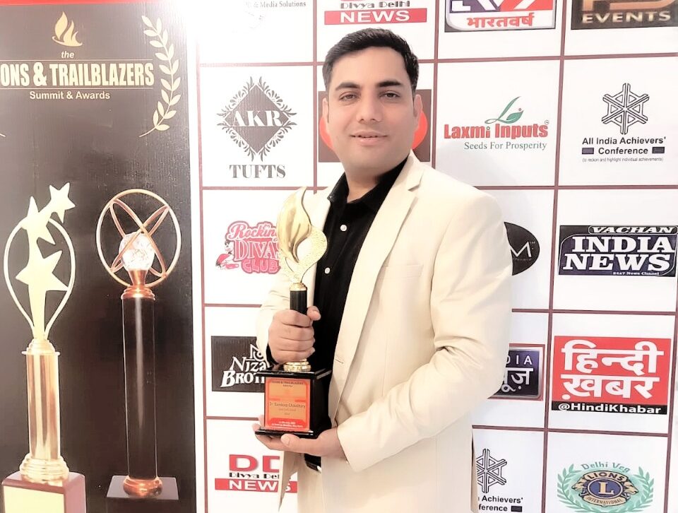 Save Earth Activist Sandeep Choudhary has been Awarded by Icons ...